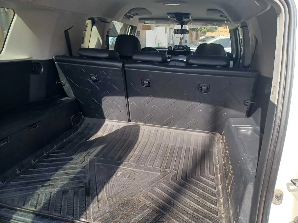 Toyota FJ Cruiser for sale: SAR 138,500 - 178,000 KM, 2022 | CarSwitch