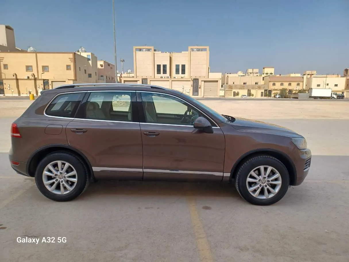 Volkswagen Touareg for sale: SAR 34,000 - 188,843 KM, 2014 | CarSwitch