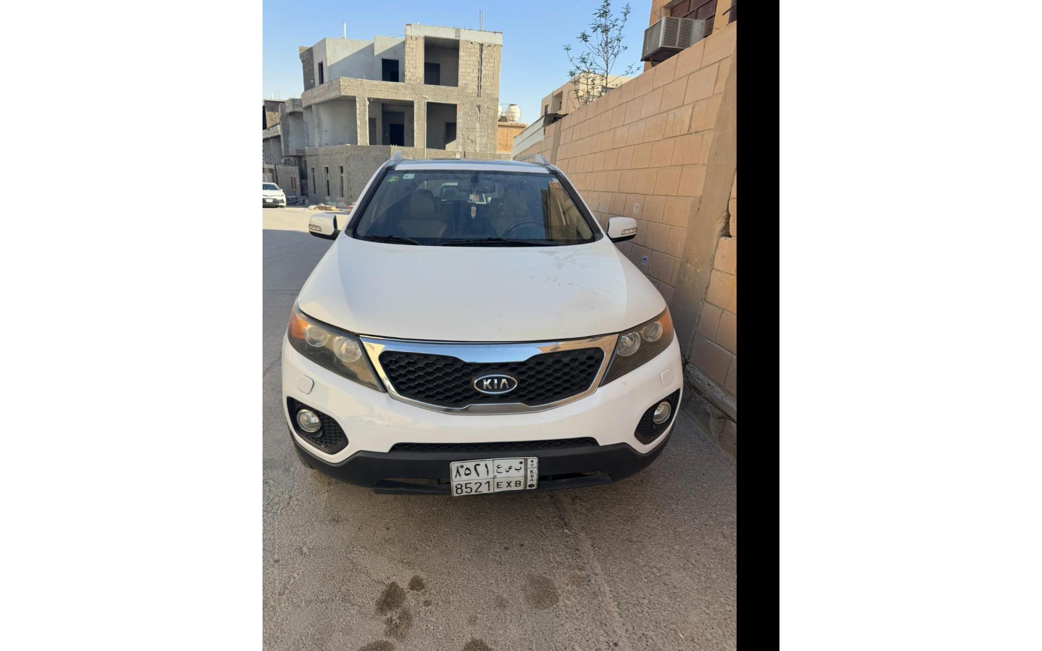 Kia Sorento for sale: AED SAR 25,000 - 275,000 KM, 2010 | CarSwitch