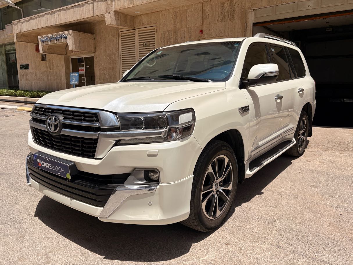 Toyota Land Cruiser for sale: SAR 171,000 - 295,344 KM, 2021 | CarSwitch